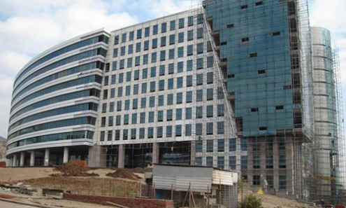DLF, Hubtown unload Pune SEZ to Blackstone - Track2Realty